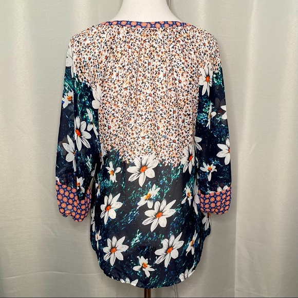 fig and flower | Tops | Anthro Figflower Daisy Peasant Blouse | Poshmark